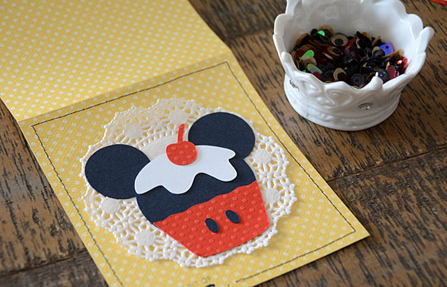 ScanNCut: Mickey Mouse Cupcake Card – Craft With May